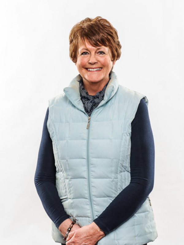 Find extras for your production - The Extras Dept.